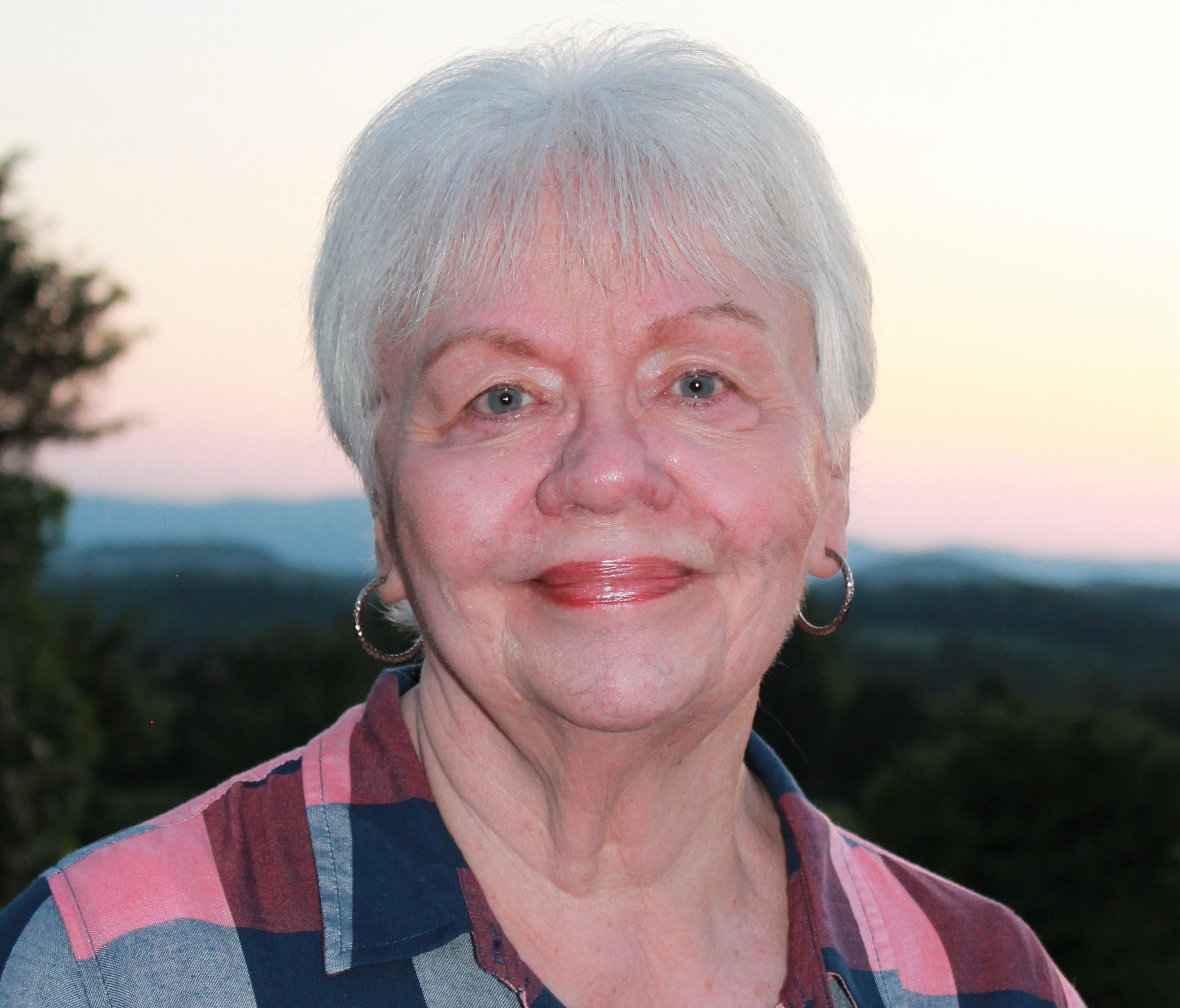 Children’s Author Linda “Ahnie” Humphrey – Midnight Publishing